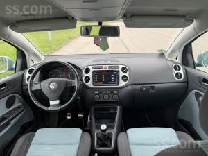 Grey Volkswagen Golf Plus 2009 in Ogre, with an engine capacity of 2.00 L and mileage of 280 thousand km for 5500 €, photo 17 on AUTOMOTO.COM.LV