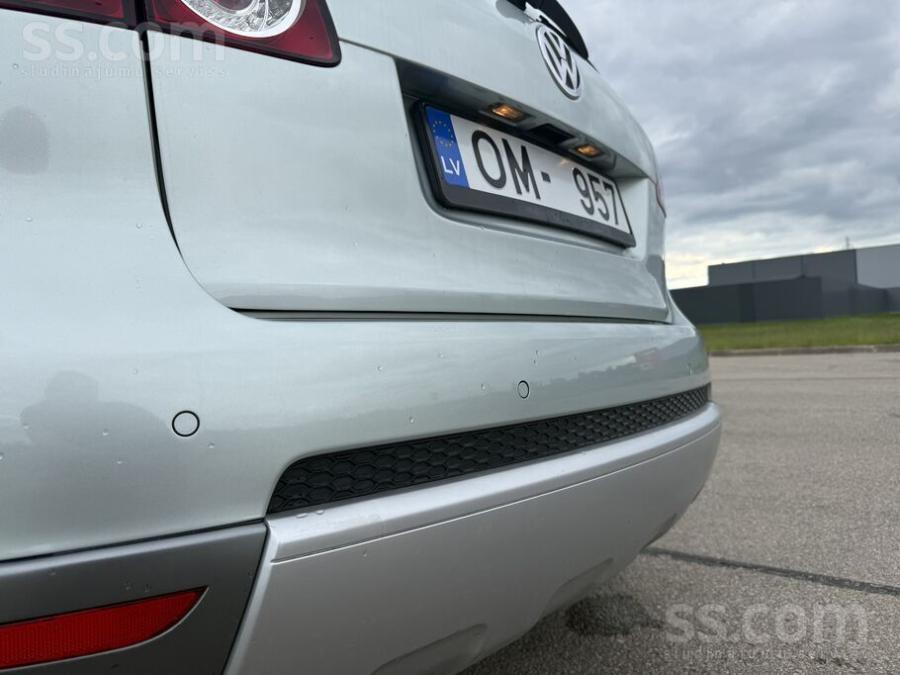 Grey Volkswagen Golf Plus 2009 in Ogre, with an engine capacity of 2.00 L and mileage of 280 thousand km for 5500 €, photo 24 on AUTOMOTO.COM.LV