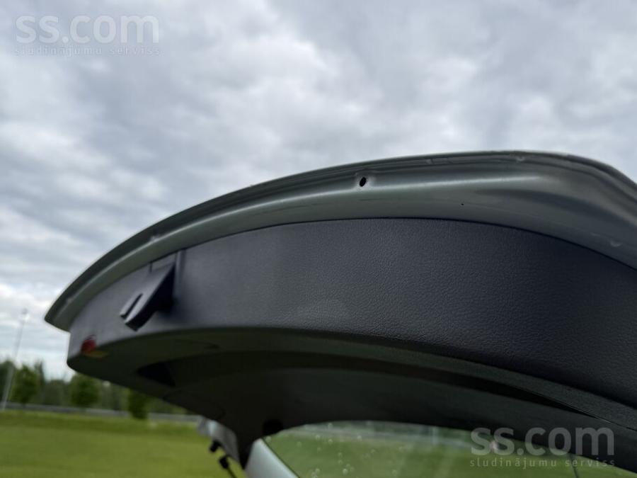 Grey Volkswagen Golf Plus 2009 in Ogre, with an engine capacity of 2.00 L and mileage of 280 thousand km for 5500 €, photo 28 on AUTOMOTO.COM.LV
