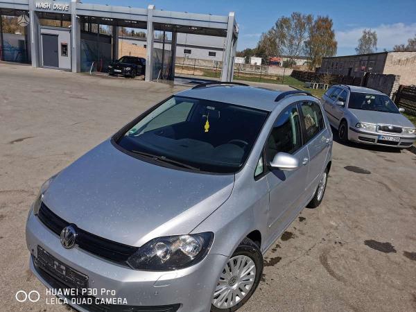 Grey Volkswagen Golf Plus 2009 in Prienai, with an engine capacity of 2.00 L and mileage of 289 thousand km for 3150 €, photo 1 on AUTOMOTO.COM.LV