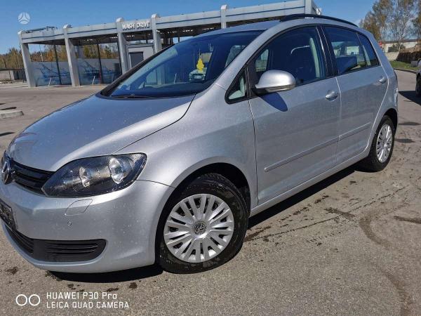 Grey Volkswagen Golf Plus 2009 in Prienai, with an engine capacity of 2.00 L and mileage of 289 thousand km for 3150 €, photo 3 on AUTOMOTO.COM.LV