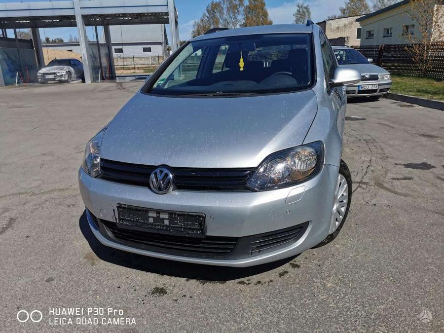 Grey Volkswagen Golf Plus 2009 in Prienai, with an engine capacity of 2.00 L and mileage of 289 thousand km for 3150 €, photo 9 on AUTOMOTO.COM.LV