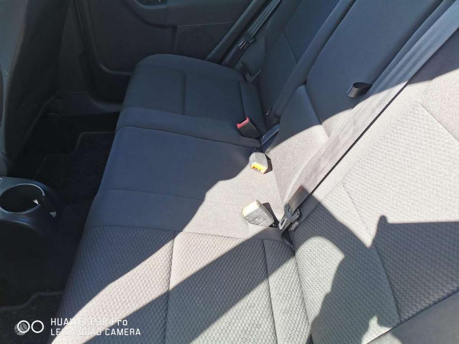 Grey Volkswagen Golf Plus 2009 in Prienai, with an engine capacity of 2.00 L and mileage of 289 thousand km for 3150 €, photo 10 on AUTOMOTO.COM.LV