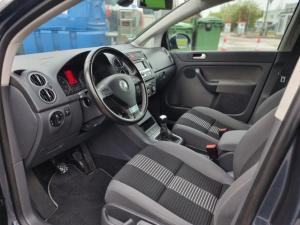 Grey Volkswagen Golf Plus 2009 in Riga, with an engine capacity of 1.40 L and mileage of 114 thousand km for 4770 €, photo 14 on AUTOMOTO.COM.LV