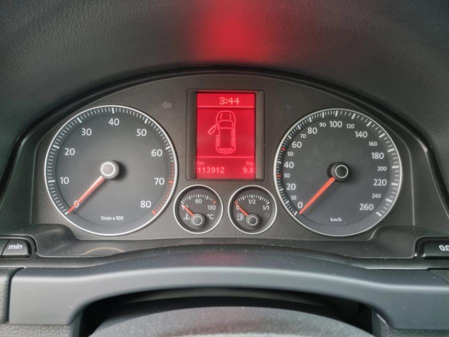 Grey Volkswagen Golf Plus 2009 in Riga, with an engine capacity of 1.40 L and mileage of 114 thousand km for 4770 €, photo 15 on AUTOMOTO.COM.LV