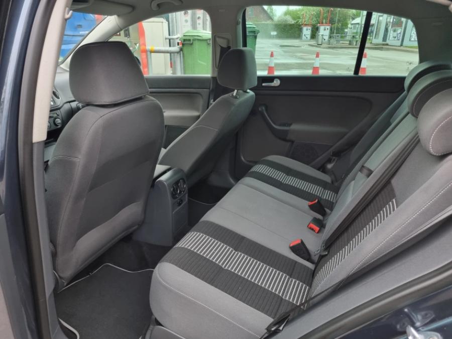 Grey Volkswagen Golf Plus 2009 in Riga, with an engine capacity of 1.40 L and mileage of 114 thousand km for 4770 €, photo 19 on AUTOMOTO.COM.LV