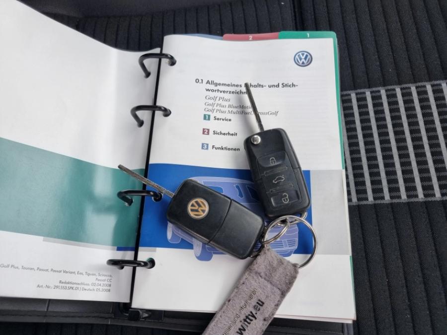 Grey Volkswagen Golf Plus 2009 in Riga, with an engine capacity of 1.40 L and mileage of 114 thousand km for 4770 €, photo 25 on AUTOMOTO.COM.LV