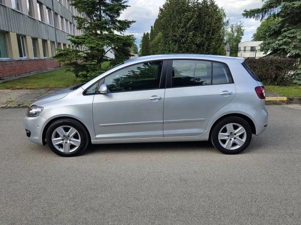 Grey Volkswagen Golf Plus 2009 in Jekabpils, with an engine capacity of 1.40 L and mileage of 212 thousand km for 3790 €, photo 7 on AUTOMOTO.COM.LV