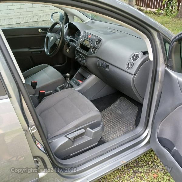 Grey Volkswagen Golf Plus 2009 in Tallinn, with an engine capacity of 1.40 L and mileage of 164 thousand km for 1100 €, photo 7 on AUTOMOTO.COM.LV