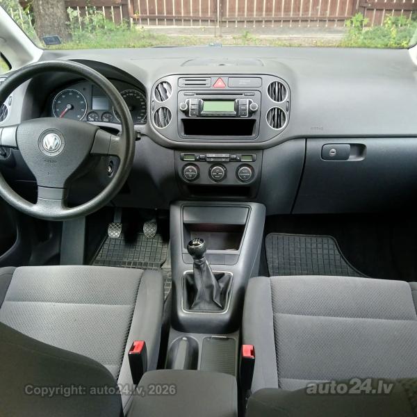 Grey Volkswagen Golf Plus 2009 in Tallinn, with an engine capacity of 1.40 L and mileage of 164 thousand km for 1100 €, photo 8 on AUTOMOTO.COM.LV