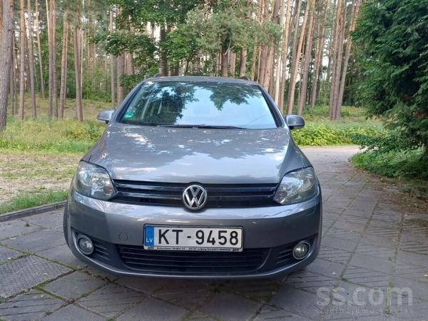 Pelēks Volkswagen Golf Plus 2009 Rīga, ar dzinēja tilpumu 1.60 L un nobraukumu 296 tūkst. km par 2600 €, foto 1 vietnē AUTOMOTO.COM.LV
