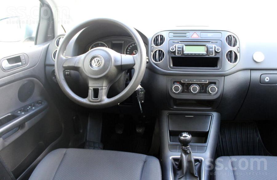 Pelēks Volkswagen Golf Plus 2009 Tukums, ar dzinēja tilpumu 2.00 L un nobraukumu 266 tūkst. km par 4999 €, foto 8 vietnē AUTOMOTO.COM.LV