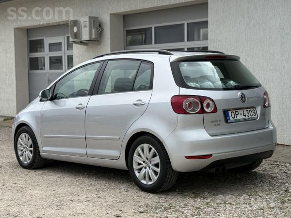 Grey Volkswagen Golf Plus 2009 in Tukums, with an engine capacity of 2.00 L and mileage of 265 thousand km for 4999 €, photo 5 on AUTOMOTO.COM.LV