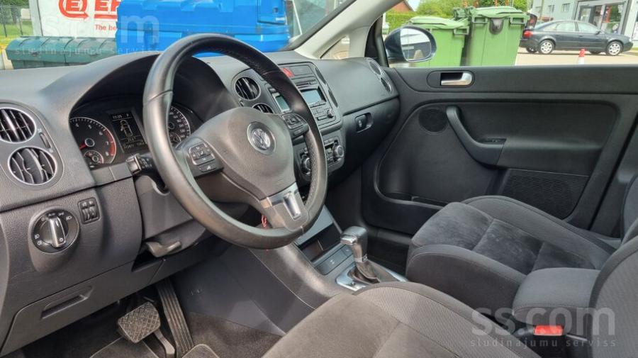 Pelēks Volkswagen Golf Plus 2010 Ogre, ar dzinēja tilpumu 1.40 L un nobraukumu 0 tūkst. km par 5570 €, foto 12 vietnē AUTOMOTO.COM.LV