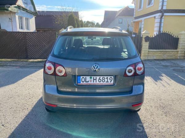 Pelēks Volkswagen Golf Plus 2010 Daugavpils, ar dzinēja tilpumu 1.40 L un nobraukumu 0 tūkst. km par 4150 €, foto 4 vietnē AUTOMOTO.COM.LV