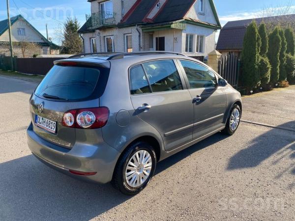 Pelēks Volkswagen Golf Plus 2010 Daugavpils, ar dzinēja tilpumu 1.40 L un nobraukumu 0 tūkst. km par 4150 €, foto 5 vietnē AUTOMOTO.COM.LV