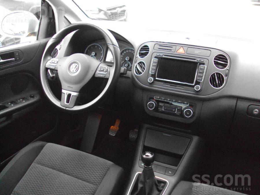 Grey Volkswagen Golf Plus 2010 in Riga, with an engine capacity of 1.40 L and mileage of 105 thousand km for 5400 €, photo 4 on AUTOMOTO.COM.LV