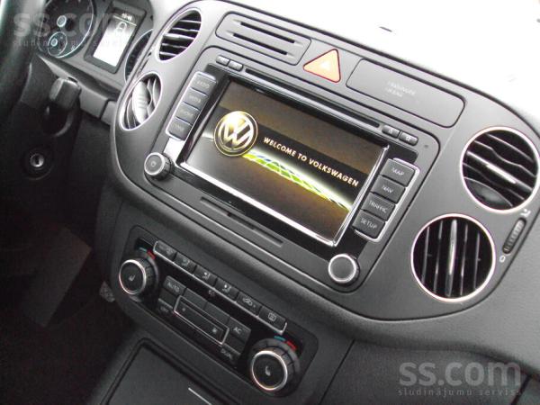 Grey Volkswagen Golf Plus 2010 in Riga, with an engine capacity of 1.40 L and mileage of 105 thousand km for 5400 €, photo 6 on AUTOMOTO.COM.LV