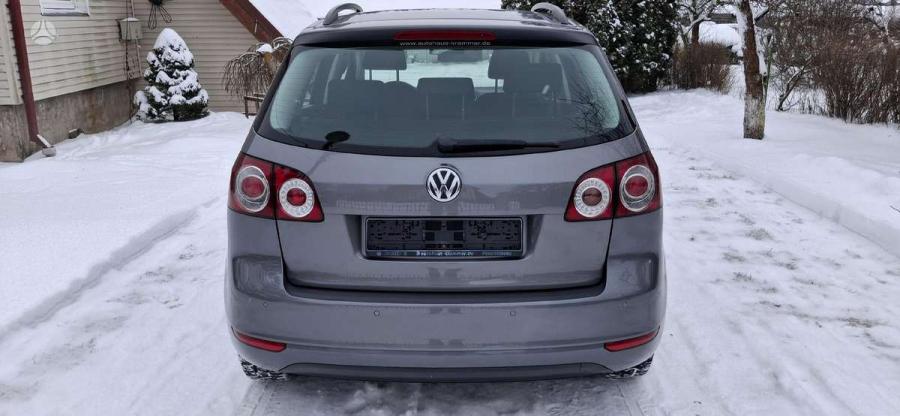 Grey Volkswagen Golf Plus 2010 in Rokiskis, with an engine capacity of 1.39 L and mileage of 77 thousand km for 3650 €, photo 5 on AUTOMOTO.COM.LV