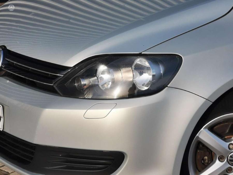 Pelēks Volkswagen Golf Plus 2010 Viļņa, ar dzinēja tilpumu 1.20 L un nobraukumu 161 tūkst. km par 4550 €, foto 6 vietnē AUTOMOTO.COM.LV