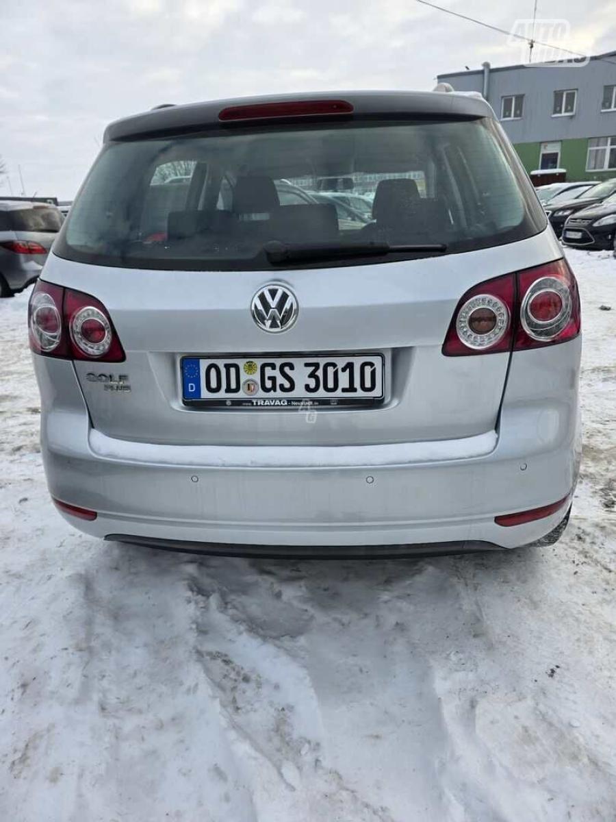 Pelēks Volkswagen Golf Plus 2010 Klaipėda, ar dzinēja tilpumu 1.40 L un nobraukumu 120 tūkst. km par 3950 €, foto 4 vietnē AUTOMOTO.COM.LV