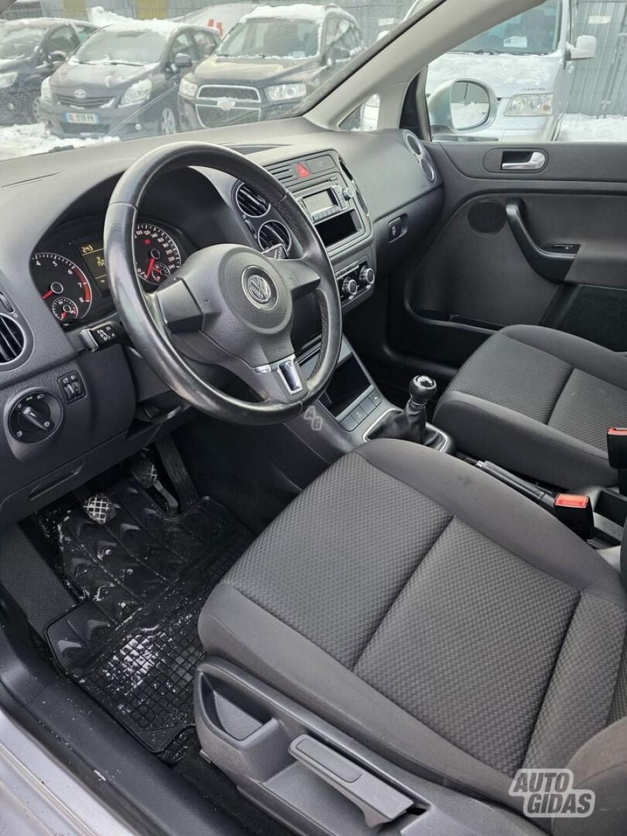 Pelēks Volkswagen Golf Plus 2010 Klaipėda, ar dzinēja tilpumu 1.40 L un nobraukumu 120 tūkst. km par 3950 €, foto 5 vietnē AUTOMOTO.COM.LV