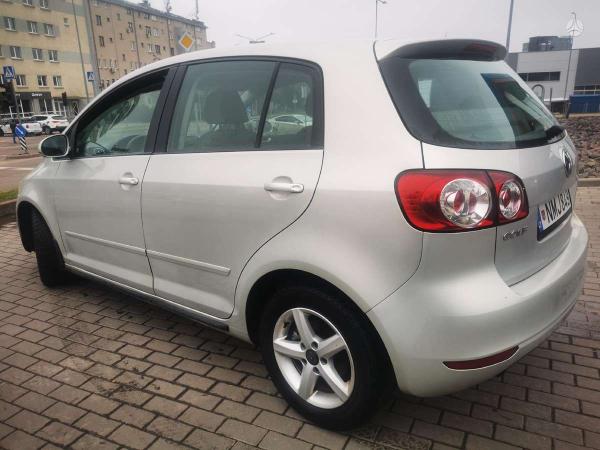 Grey Volkswagen Golf Plus 2010 in Vilnius, with an engine capacity of 1.20 L and mileage of 161 thousand km for 4550 €, photo 3 on AUTOMOTO.COM.LV