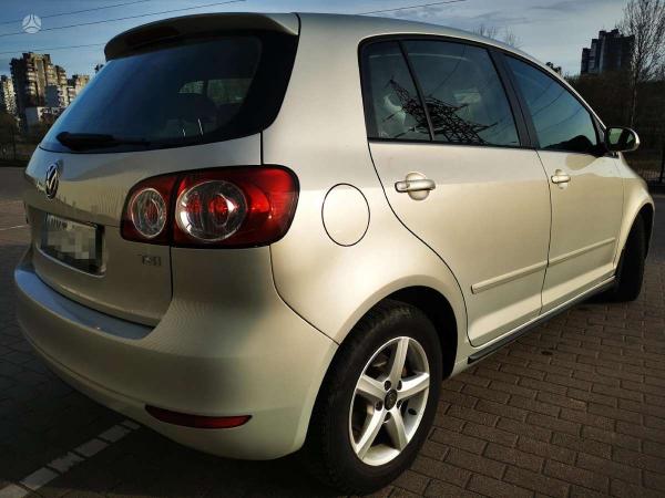 Grey Volkswagen Golf Plus 2010 in Vilnius, with an engine capacity of 1.20 L and mileage of 161 thousand km for 4550 €, photo 10 on AUTOMOTO.COM.LV
