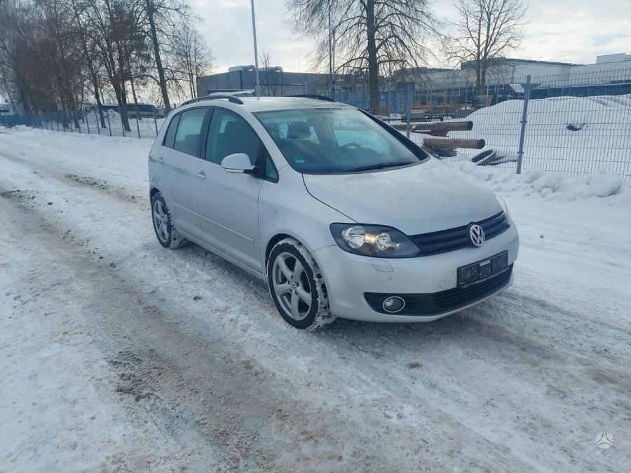Pelēks Volkswagen Golf Plus 2010 Marijampole, ar dzinēja tilpumu 1.40 L un nobraukumu 192 tūkst. km par 3399 €, foto 1 vietnē AUTOMOTO.COM.LV