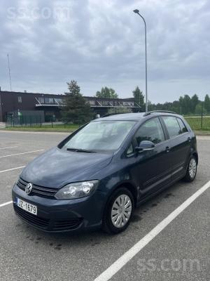Grey Volkswagen Golf Plus 2010 in Valmiera, with an engine capacity of 1.60 L and mileage of 240 thousand km for 3300 €, photo  on AUTOMOTO.COM.LV