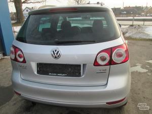 Grey Volkswagen Golf Plus 2010 in Kelme, with an engine capacity of 1.20 L and mileage of 247 thousand km for 3450 €, photo 6 on AUTOMOTO.COM.LV