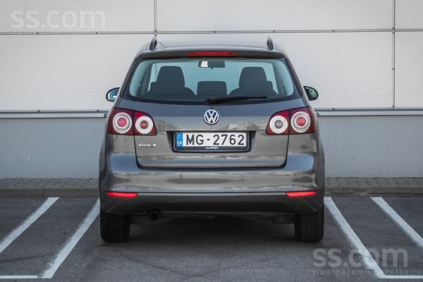 Pelēks Volkswagen Golf Plus 2010 Rīga, ar dzinēja tilpumu 1.60 L un nobraukumu 264 tūkst. km par 3990 €, foto 5 vietnē AUTOMOTO.COM.LV