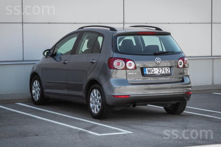 Pelēks Volkswagen Golf Plus 2010 Rīga, ar dzinēja tilpumu 1.60 L un nobraukumu 264 tūkst. km par 3990 €, foto 7 vietnē AUTOMOTO.COM.LV