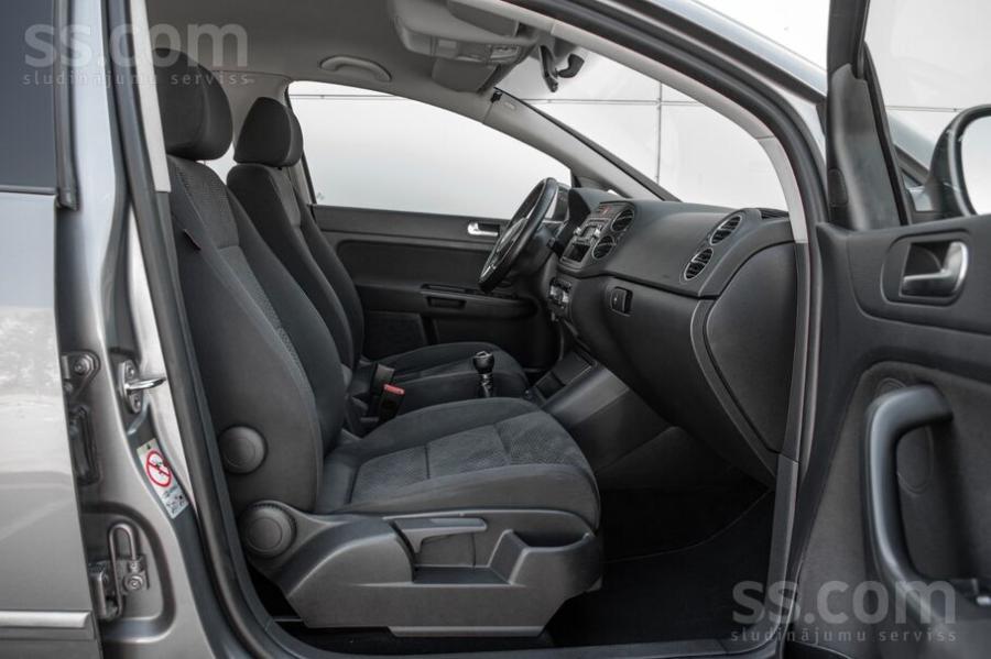 Pelēks Volkswagen Golf Plus 2010 Rīga, ar dzinēja tilpumu 1.60 L un nobraukumu 264 tūkst. km par 3990 €, foto 10 vietnē AUTOMOTO.COM.LV