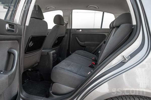 Pelēks Volkswagen Golf Plus 2010 Rīga, ar dzinēja tilpumu 1.60 L un nobraukumu 264 tūkst. km par 3990 €, foto 10 vietnē AUTOMOTO.COM.LV