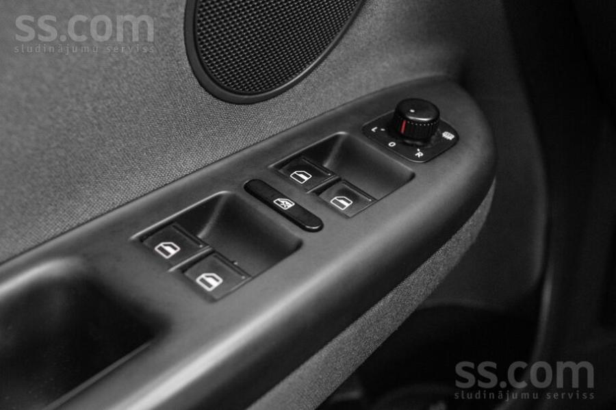 Pelēks Volkswagen Golf Plus 2010 Rīga, ar dzinēja tilpumu 1.60 L un nobraukumu 264 tūkst. km par 3990 €, foto 22 vietnē AUTOMOTO.COM.LV