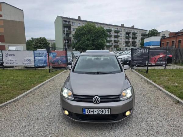 Pelēks Volkswagen Golf Plus 2010 Ventspils, ar dzinēja tilpumu 1.60 L un nobraukumu 380 tūkst. km par 4500 €, foto 2 vietnē AUTOMOTO.COM.LV