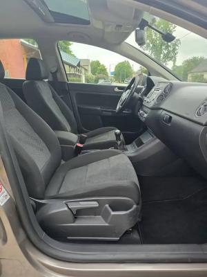 Pelēks Volkswagen Golf Plus 2010 Ventspils, ar dzinēja tilpumu 1.60 L un nobraukumu 380 tūkst. km par 4500 €, foto 16 vietnē AUTOMOTO.COM.LV