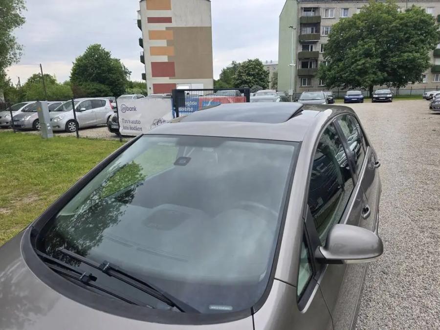 Pelēks Volkswagen Golf Plus 2010 Ventspils, ar dzinēja tilpumu 1.60 L un nobraukumu 380 tūkst. km par 4500 €, foto 22 vietnē AUTOMOTO.COM.LV