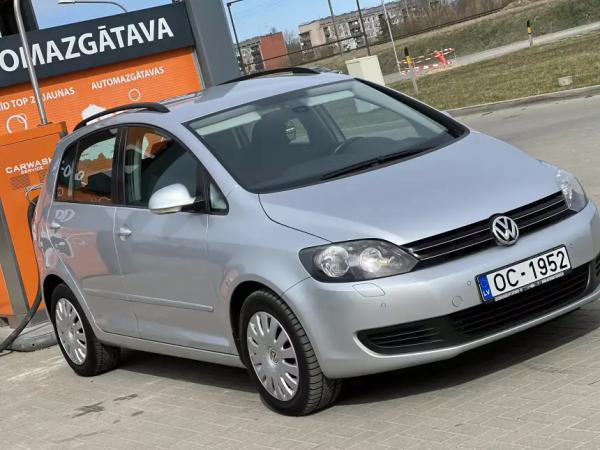 Серый Фольксваген Гольф Плюс 2010 в Екабпилс, объемом двигателя 1.60 л и пробегом 280 тыс. км за 5300 €, фото 5 на AUTOMOTO.COM.LV