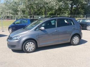 Grey Volkswagen Golf Plus 2010 in Liepaja, with an engine capacity of 1.60 L and mileage of 199 thousand km for 5500 €, photo 3 on AUTOMOTO.COM.LV