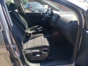 Grey Volkswagen Golf Plus 2010 in Liepaja, with an engine capacity of 1.60 L and mileage of 199 thousand km for 5500 €, photo 10 on AUTOMOTO.COM.LV