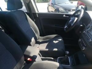 Grey Volkswagen Golf Plus 2010 in Liepaja, with an engine capacity of 1.60 L and mileage of 199 thousand km for 5500 €, photo 11 on AUTOMOTO.COM.LV