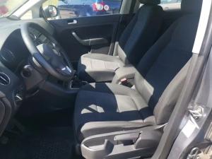 Grey Volkswagen Golf Plus 2010 in Liepaja, with an engine capacity of 1.60 L and mileage of 199 thousand km for 5500 €, photo 15 on AUTOMOTO.COM.LV