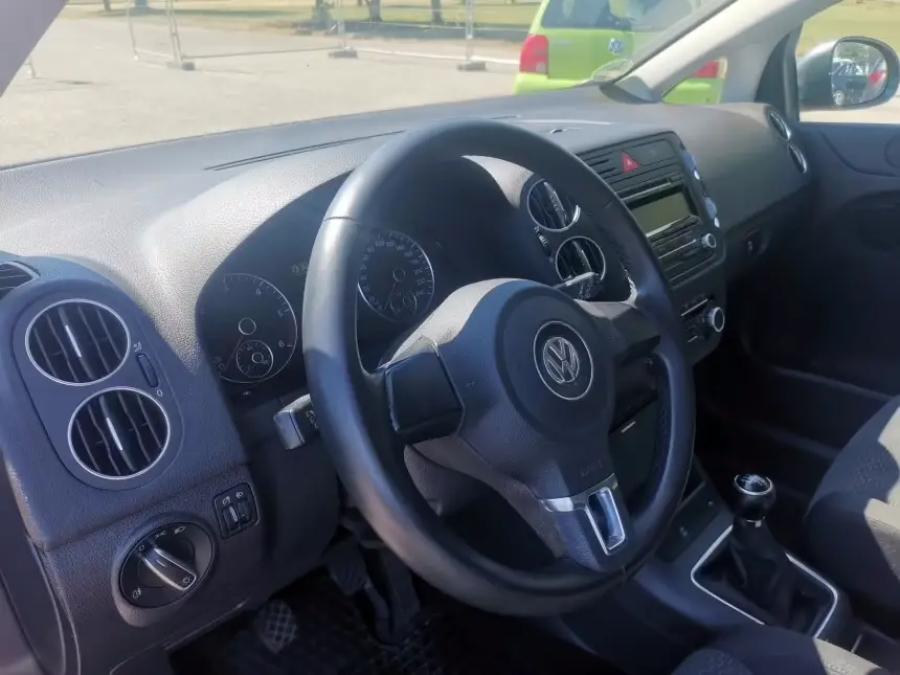 Grey Volkswagen Golf Plus 2010 in Liepaja, with an engine capacity of 1.60 L and mileage of 199 thousand km for 5500 €, photo 16 on AUTOMOTO.COM.LV
