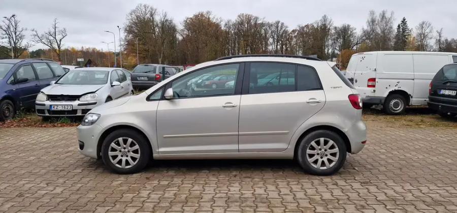 Pelēks Volkswagen Golf Plus 2010 Valmiera, ar dzinēja tilpumu 1.40 L un nobraukumu 221 tūkst. km par 3400 €, foto 6 vietnē AUTOMOTO.COM.LV