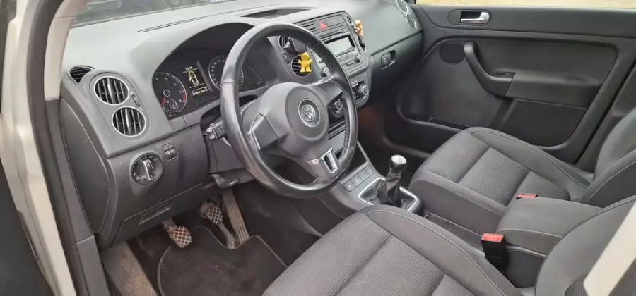 Pelēks Volkswagen Golf Plus 2010 Valmiera, ar dzinēja tilpumu 1.40 L un nobraukumu 221 tūkst. km par 3400 €, foto 9 vietnē AUTOMOTO.COM.LV