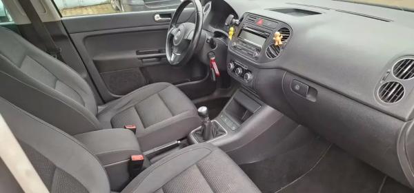 Pelēks Volkswagen Golf Plus 2010 Valmiera, ar dzinēja tilpumu 1.40 L un nobraukumu 221 tūkst. km par 3400 €, foto 9 vietnē AUTOMOTO.COM.LV