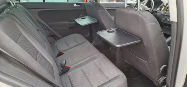 Pelēks Volkswagen Golf Plus 2010 Valmiera, ar dzinēja tilpumu 1.40 L un nobraukumu 221 tūkst. km par 3400 €, foto 10 vietnē AUTOMOTO.COM.LV