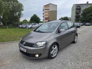 Pelēks Volkswagen Golf Plus 2010 Ventspils, ar dzinēja tilpumu 1.60 L un nobraukumu 380 tūkst. km par 3500 €, foto  vietnē AUTOMOTO.COM.LV